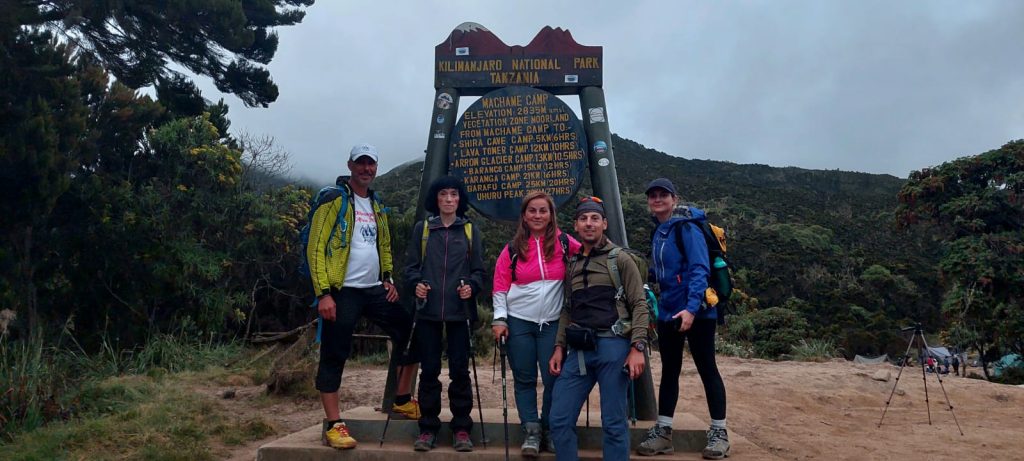 Jurnal din Kilimanjaro – Ziua 2 – Am început ascensiunea către acoperișul „Africii“, o zi în ...